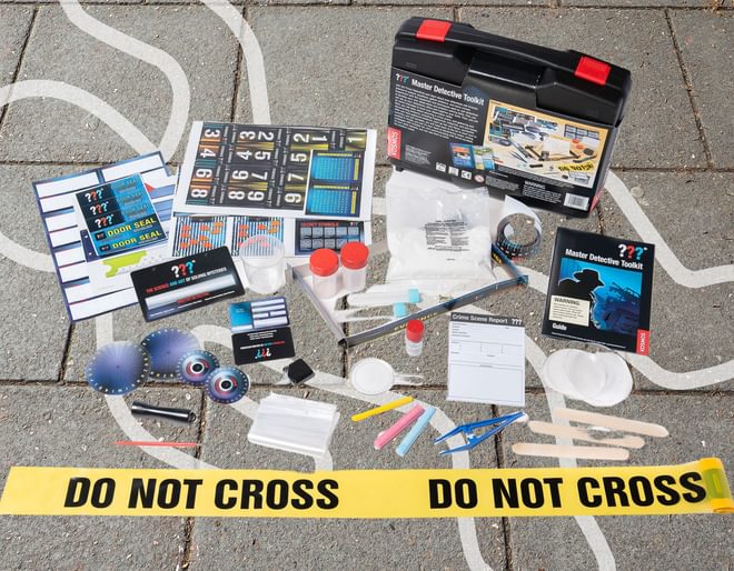 Master Detective Toolkit - 33 piece kit